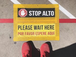 11 Ways to Say "Stop" in Spanish - Love Spanish Words